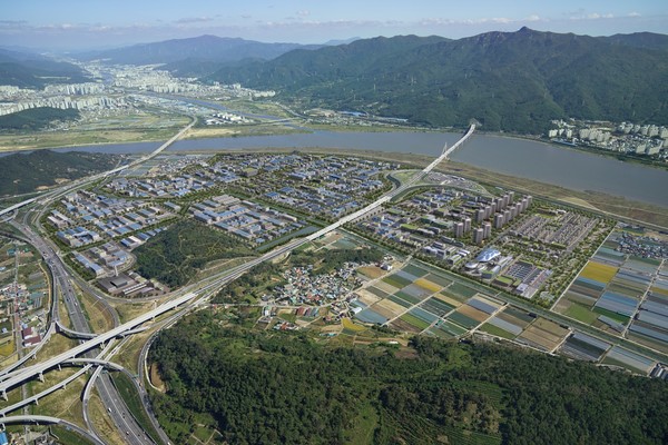 김해 대동첨단산업단지, 다각도 지원 시설과 함께 용지 분양